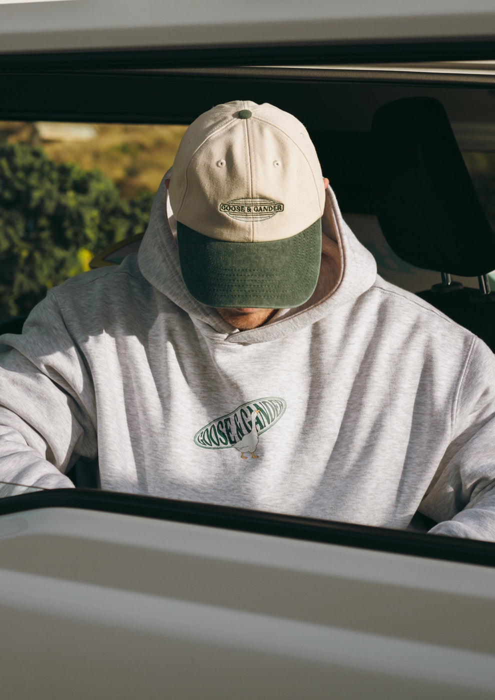 Oval Embroidered Two Tone Cap - Natural/Green – Goose & Gander